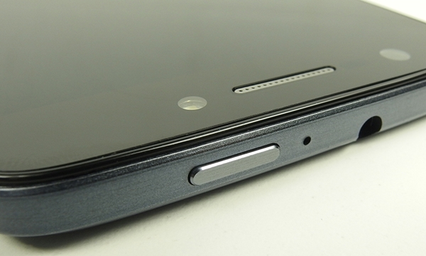 พรีวิวมือถือ i-mobile IQ X OCCO