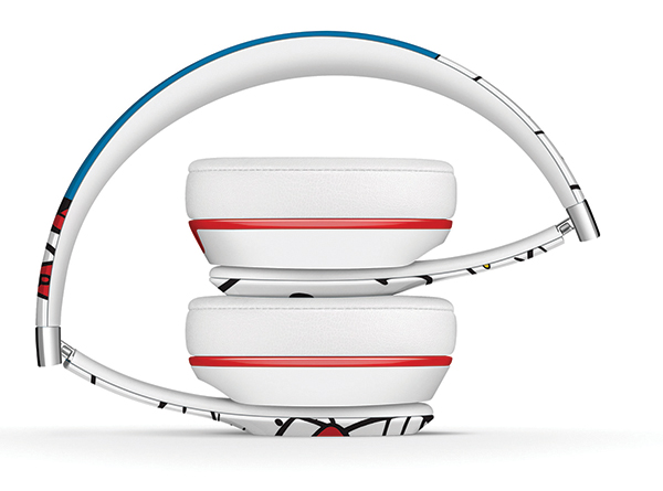 Hello-Kitty-Beats-Solo-2-5