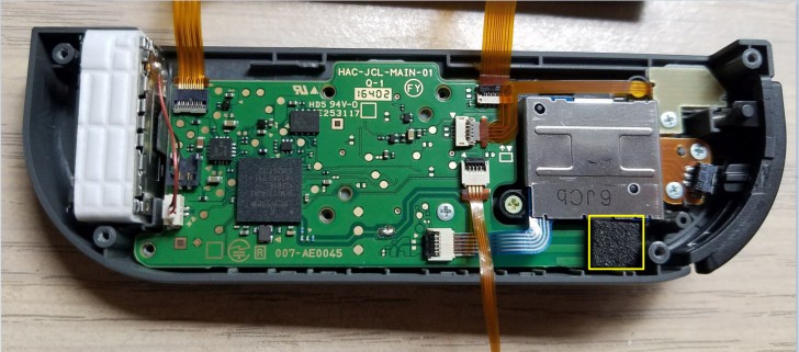 Left Joycon inside